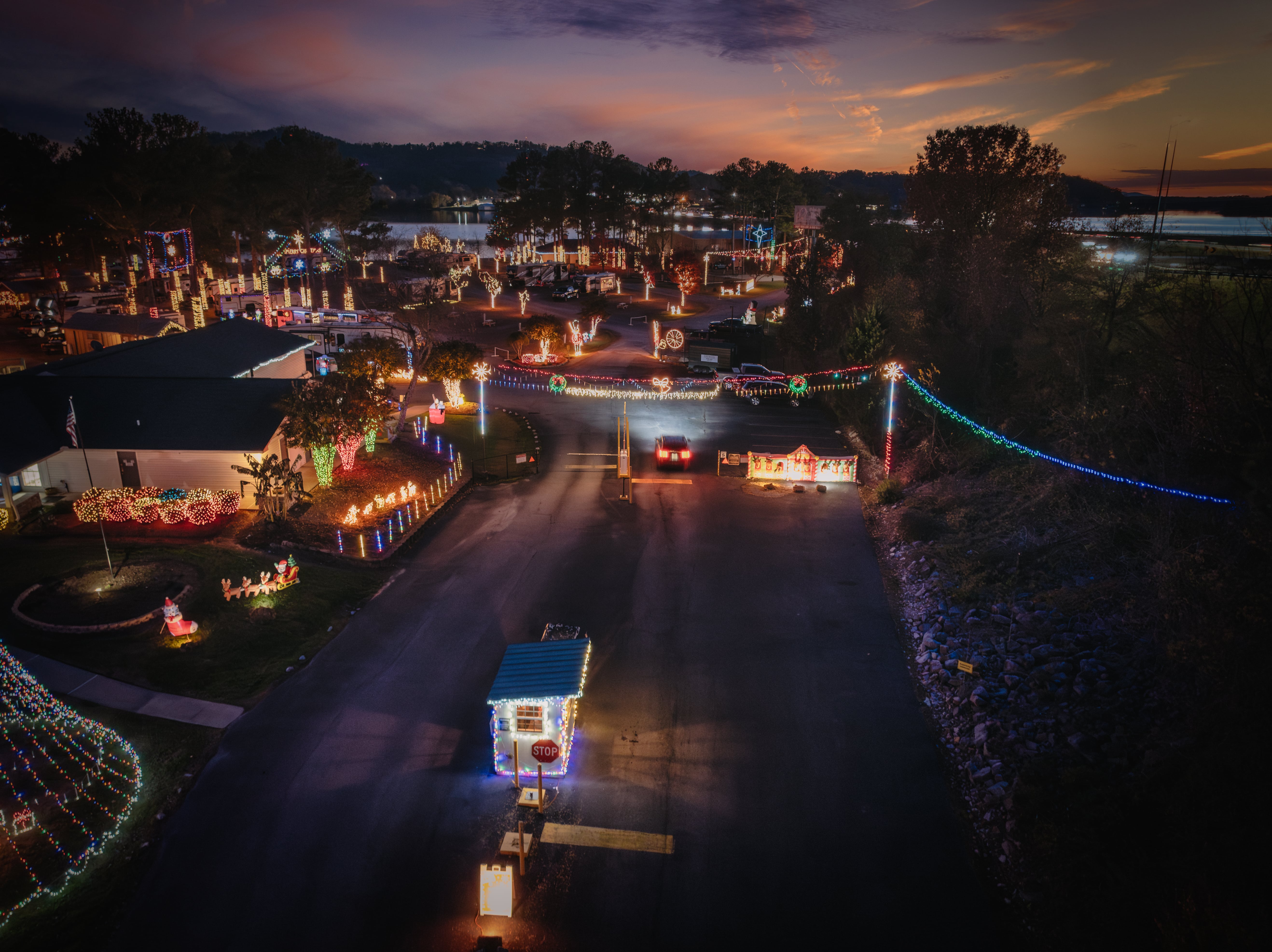 River Rocks Landing Resort & Venue | Luxury Lakeside Retreat